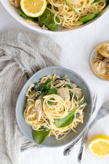 20-Minute Spinach Artichoke Spaghetti • Simple Gray T-Shirt