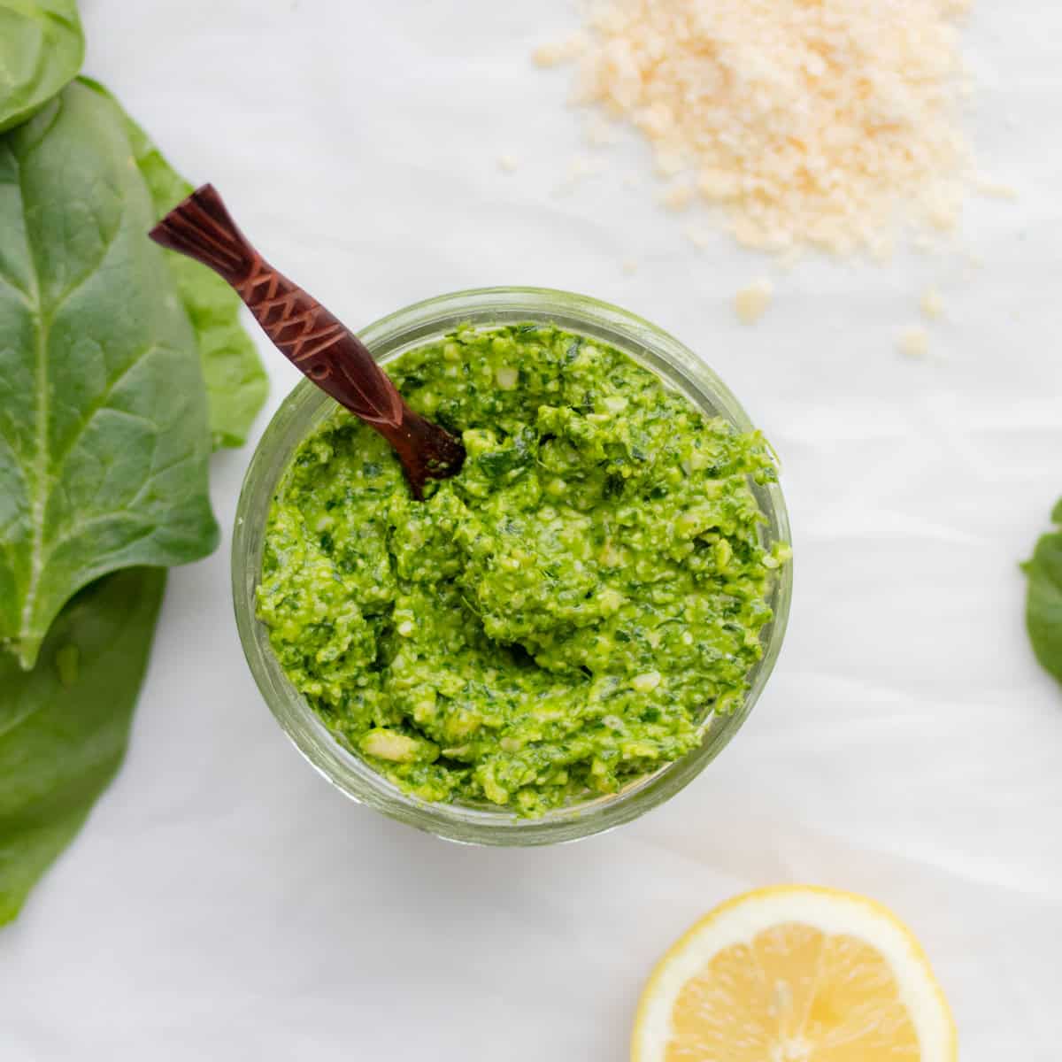 5-Minute Spinach Pesto • Simple Gray T-Shirt