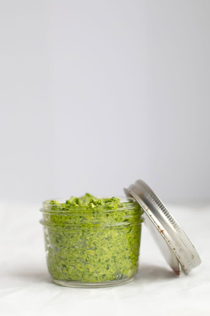 5-Minute Spinach Pesto (No Basil Needed!) • Simple Gray T-Shirt