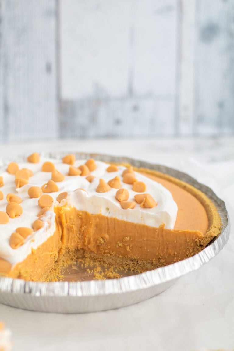 No Bake 4-Ingredient Butterscotch Pudding Pie • Simple Gray T-Shirt
